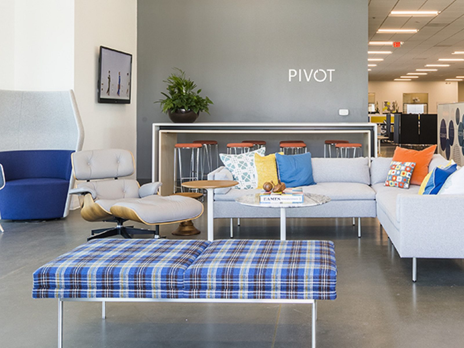 Pivot Interiors